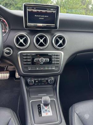 Balts Mercedes-Benz A 45 AMG 2014 Viļņa, ar dzinēja tilpumu 1.99 L un nobraukumu 188 tūkst. km par 15000 €, foto 14 vietnē AUTOMOTO.COM.LV