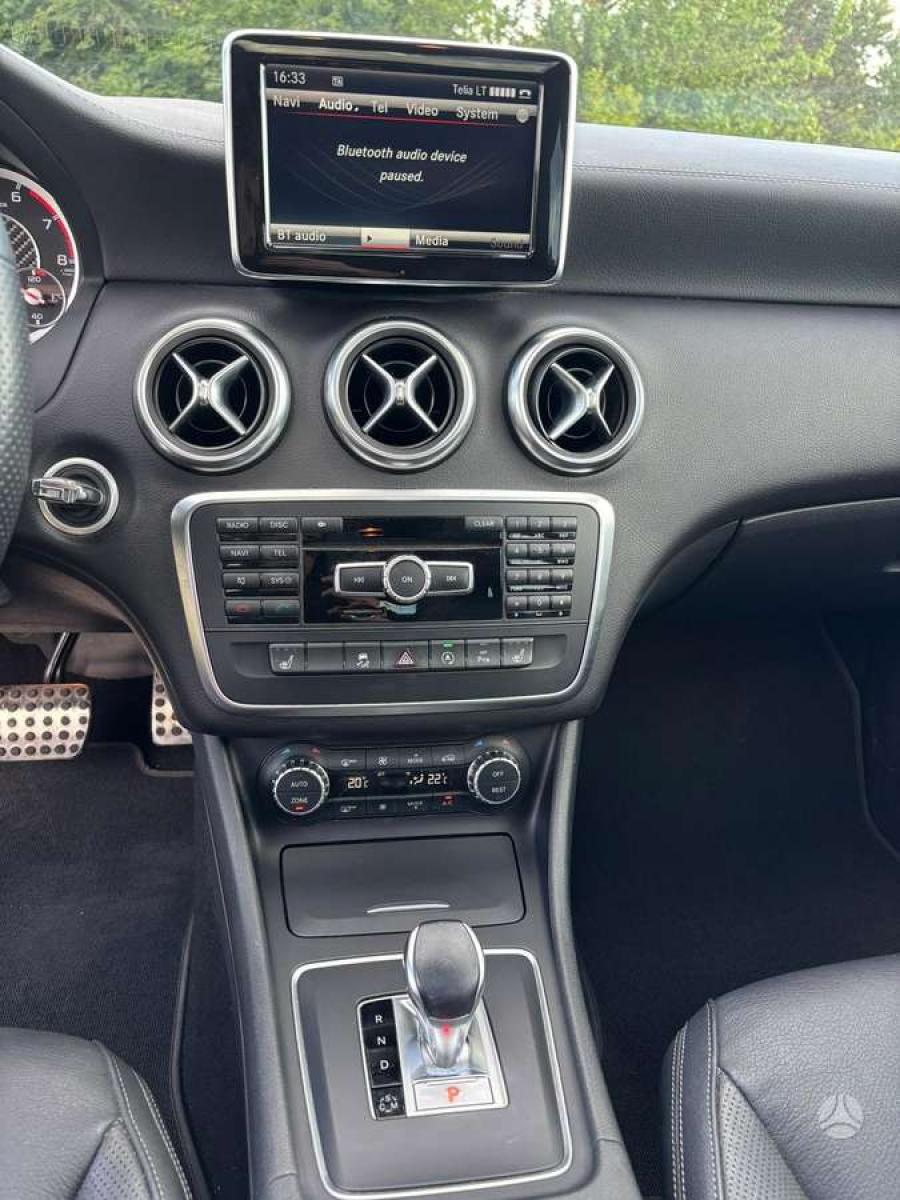 Balts Mercedes-Benz A 45 AMG 2014 Viļņa, ar dzinēja tilpumu 1.99 L un nobraukumu 188 tūkst. km par 15000 €, foto 14 vietnē AUTOMOTO.COM.LV