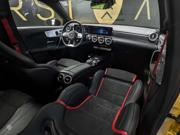 Желтый Мерседес A 45 AMГ 2020 в Тукумс, объемом двигателя 1.99 л и пробегом 106 тыс. км за 34990 €, фото 5 на AUTOMOTO.COM.LV