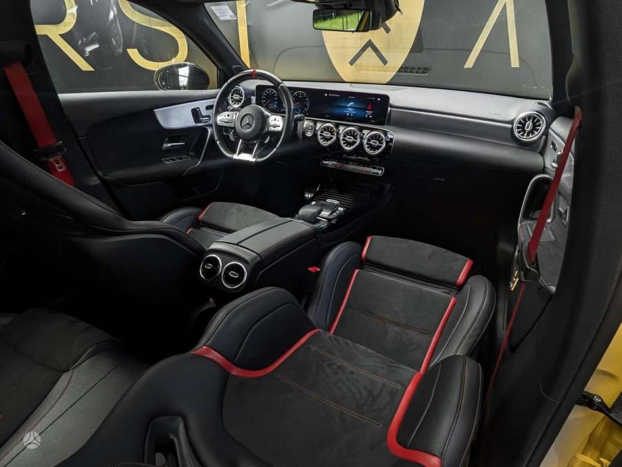 Желтый Мерседес A 45 AMГ 2020 в Тукумс, объемом двигателя 1.99 л и пробегом 106 тыс. км за 34990 €, фото 6 на AUTOMOTO.COM.LV