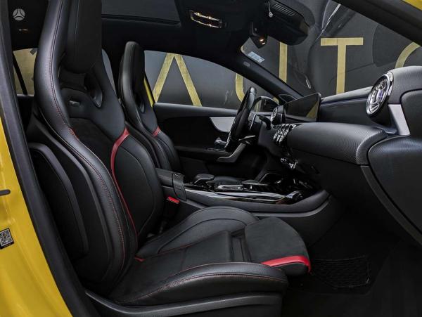 Желтый Мерседес A 45 AMГ 2020 в Тукумс, объемом двигателя 1.99 л и пробегом 106 тыс. км за 34990 €, фото 7 на AUTOMOTO.COM.LV