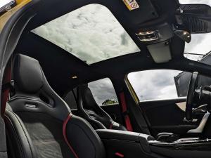 Желтый Мерседес A 45 AMГ 2020 в Тукумс, объемом двигателя 1.99 л и пробегом 106 тыс. км за 34990 €, фото 17 на AUTOMOTO.COM.LV