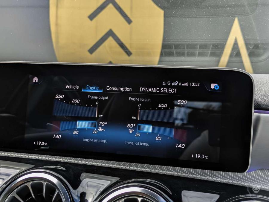 Желтый Мерседес A 45 AMГ 2020 в Тукумс, объемом двигателя 1.99 л и пробегом 106 тыс. км за 34990 €, фото 31 на AUTOMOTO.COM.LV