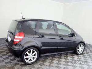 Melns Mercedes-Benz A-Class 2005 Tallina, ar dzinēja tilpumu 2.00 L un nobraukumu 335 tūkst. km par 1699 €, foto 4 vietnē AUTOMOTO.COM.LV