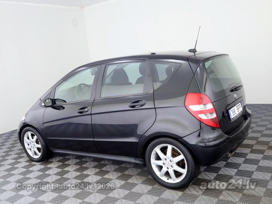 Melns Mercedes-Benz A-Class 2005 Tallina, ar dzinēja tilpumu 2.00 L un nobraukumu 335 tūkst. km par 1699 €, foto 5 vietnē AUTOMOTO.COM.LV