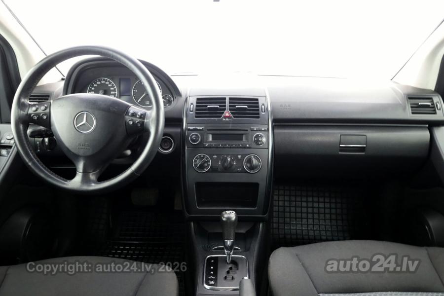 Melns Mercedes-Benz A-Class 2005 Tallina, ar dzinēja tilpumu 2.00 L un nobraukumu 335 tūkst. km par 1699 €, foto 6 vietnē AUTOMOTO.COM.LV