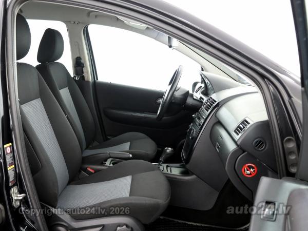 Black Mercedes-Benz A-Class 2005 in Tallinn, with an engine capacity of 2.00 L and mileage of 335 thousand km for 1699 €, photo 6 on AUTOMOTO.COM.LV