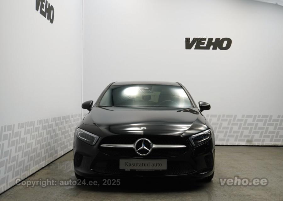 Black Mercedes-Benz A-Class 2018 in Tartu, with an engine capacity of 1.30 L and mileage of 106 thousand km for 19200 €, photo 5 on AUTOMOTO.COM.LV