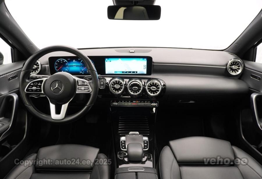 Black Mercedes-Benz A-Class 2018 in Tartu, with an engine capacity of 1.30 L and mileage of 106 thousand km for 19200 €, photo 11 on AUTOMOTO.COM.LV