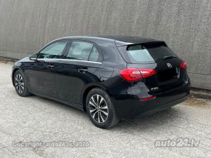 Melns Mercedes-Benz A-Class 2021 Tallina, ar dzinēja tilpumu 1.30 L un nobraukumu 86 tūkst. km par 22900 €, foto 3 vietnē AUTOMOTO.COM.LV