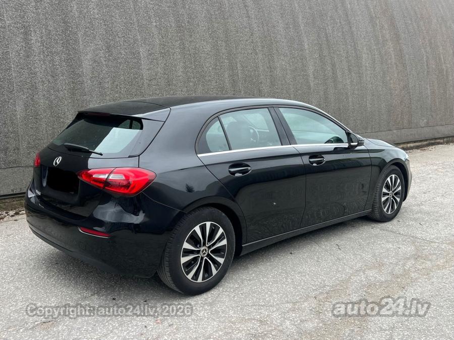 Melns Mercedes-Benz A-Class 2021 Tallina, ar dzinēja tilpumu 1.30 L un nobraukumu 86 tūkst. km par 22900 €, foto 4 vietnē AUTOMOTO.COM.LV