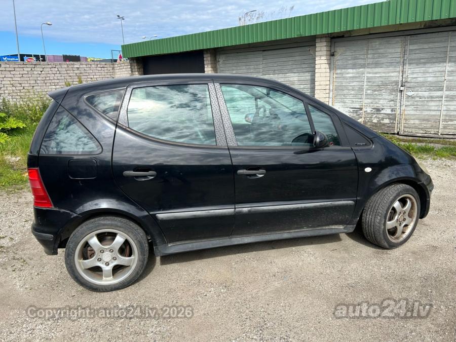 Melns Mercedes-Benz A-Class 2001 Tallina, ar dzinēja tilpumu 1.90 L un nobraukumu 149 tūkst. km par 1200 €, foto 3 vietnē AUTOMOTO.COM.LV