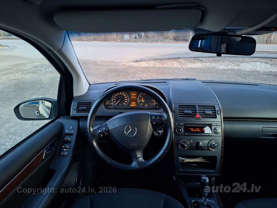 Melns Mercedes-Benz A-Class 2005 Tallina, ar dzinēja tilpumu 1.50 L un nobraukumu 0 tūkst. km par 1499 €, foto 1 vietnē AUTOMOTO.COM.LV