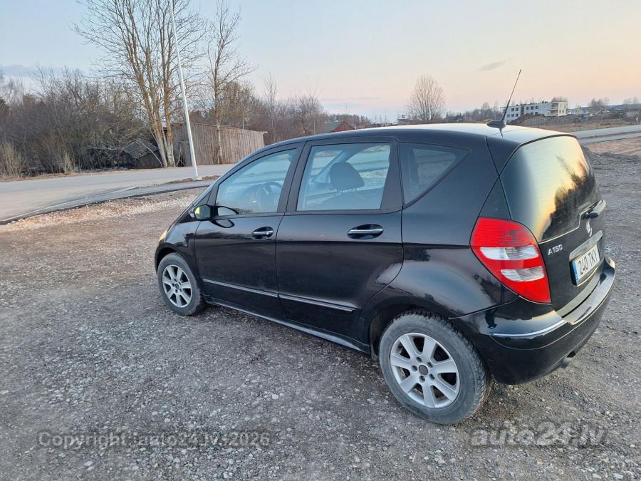 Melns Mercedes-Benz A-Class 2005 Tallina, ar dzinēja tilpumu 1.50 L un nobraukumu 0 tūkst. km par 1499 €, foto 3 vietnē AUTOMOTO.COM.LV