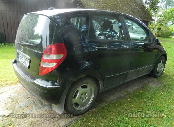 Black Mercedes-Benz A-Class 2005 in Valga, with an engine capacity of 1.70 L and mileage of 300 thousand km for 499 €, photo 3 on AUTOMOTO.COM.LV