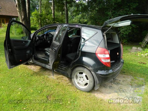 Black Mercedes-Benz A-Class 2005 in Valga, with an engine capacity of 1.70 L and mileage of 300 thousand km for 499 €, photo 8 on AUTOMOTO.COM.LV