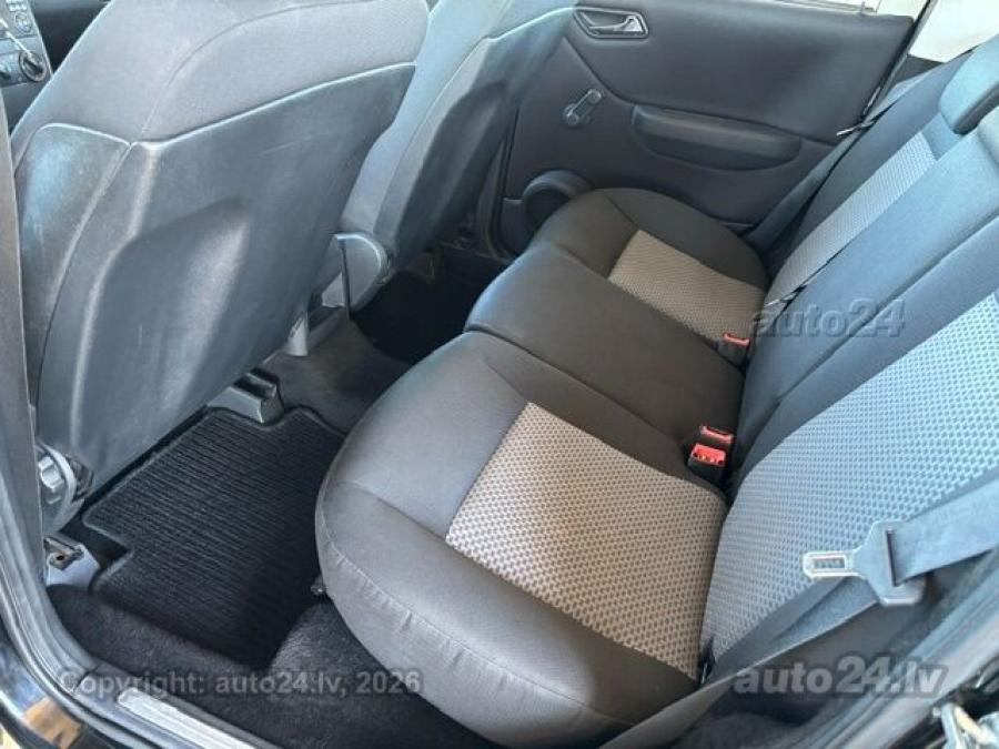Black Mercedes-Benz A-Class 2006 in Tartu, with an engine capacity of 2.00 L and mileage of 186 thousand km for 2190 €, photo 8 on AUTOMOTO.COM.LV