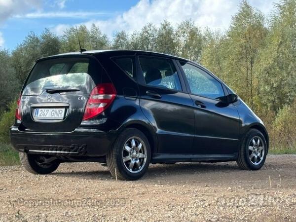 Mercedes-Benz A-Class 2006 Tallina vietnē Melns Mercedes-Benz A-Class 2006 Tallina, ar dzinēja tilpumu 2.00 L un nobraukumu 186 tūkst. km par 2350 €, foto 4 vietnē AUTOMOTO.COM.LV