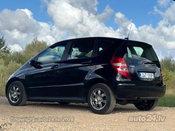 Mercedes-Benz A-Class 2006 Tallina vietnē Melns Mercedes-Benz A-Class 2006 Tallina, ar dzinēja tilpumu 2.00 L un nobraukumu 186 tūkst. km par 2350 €, foto 5 vietnē AUTOMOTO.COM.LV