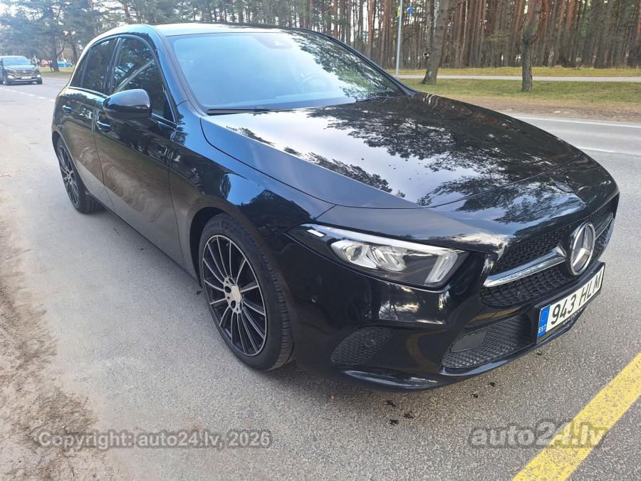 Melns Mercedes-Benz A-Class 2019 Tallina, ar dzinēja tilpumu 1.50 L un nobraukumu 207 tūkst. km par 14200 €, foto 3 vietnē AUTOMOTO.COM.LV