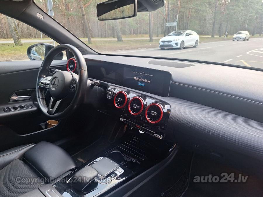 Melns Mercedes-Benz A-Class 2019 Tallina, ar dzinēja tilpumu 1.50 L un nobraukumu 207 tūkst. km par 14200 €, foto 6 vietnē AUTOMOTO.COM.LV
