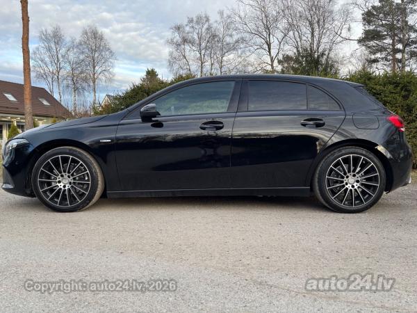 Black Mercedes-Benz A-Class 2019 in Tallinn, with an engine capacity of 1.50 L and mileage of 207 thousand km for 15999 €, photo 2 on AUTOMOTO.COM.LV