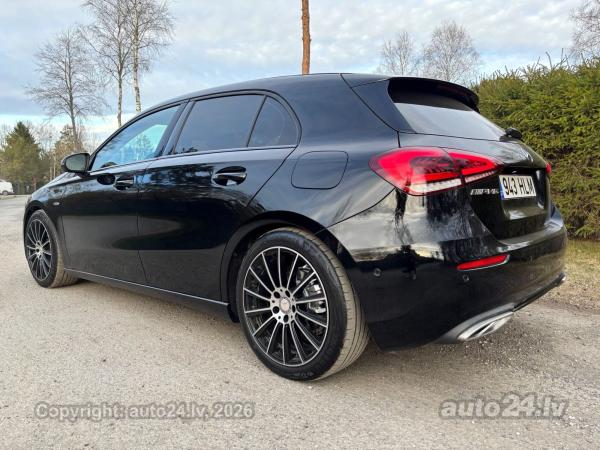 Black Mercedes-Benz A-Class 2019 in Tallinn, with an engine capacity of 1.50 L and mileage of 207 thousand km for 15999 €, photo 3 on AUTOMOTO.COM.LV