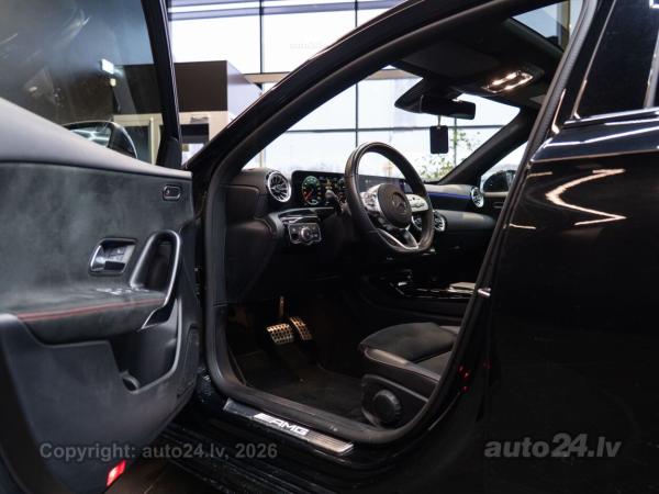 Melns Mercedes-Benz A-Class 2022 Tallina, ar dzinēja tilpumu 2.00 L un nobraukumu 41 tūkst. km par 49900 €, foto 4 vietnē AUTOMOTO.COM.LV