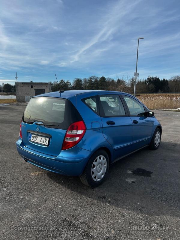 Zils Mercedes-Benz A-Class 2008 Tallina, ar dzinēja tilpumu 1.50 L un nobraukumu 297 tūkst. km par 2300 €, foto 5 vietnē AUTOMOTO.COM.LV