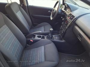 Zils Mercedes-Benz A-Class 2006 Tartu, ar dzinēja tilpumu 1.50 L un nobraukumu 244 tūkst. km par 2250 €, foto 13 vietnē AUTOMOTO.COM.LV