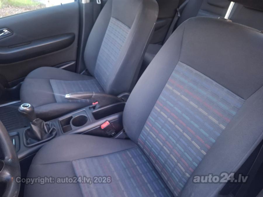 Zils Mercedes-Benz A-Class 2006 Tartu, ar dzinēja tilpumu 1.50 L un nobraukumu 244 tūkst. km par 2250 €, foto 16 vietnē AUTOMOTO.COM.LV