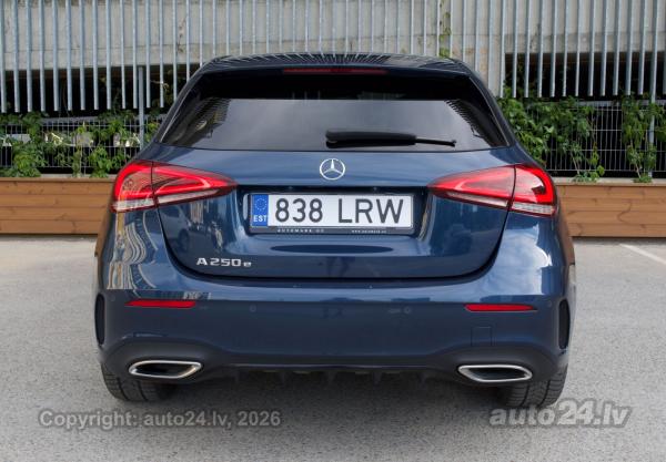 Blue Mercedes-Benz A-Class 2022 in Tallinn, with an engine capacity of 1.30 L and mileage of 149 thousand km for 24499 €, photo 10 on AUTOMOTO.COM.LV