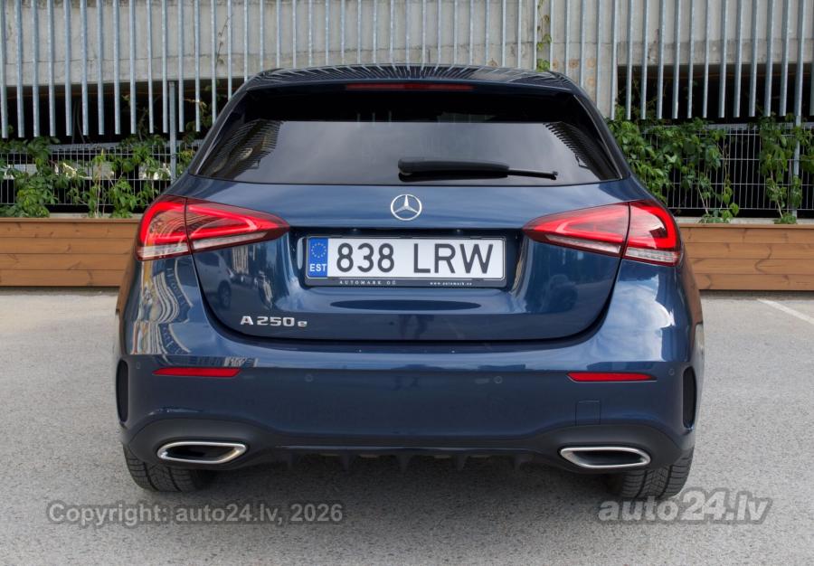 Zils Mercedes-Benz A-Class 2022 Tallina, ar dzinēja tilpumu 1.30 L un nobraukumu 149 tūkst. km par 24499 €, foto 11 vietnē AUTOMOTO.COM.LV