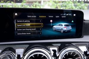 Zils Mercedes-Benz A-Class 2022 Tallina, ar dzinēja tilpumu 1.30 L un nobraukumu 149 tūkst. km par 24499 €, foto 27 vietnē AUTOMOTO.COM.LV
