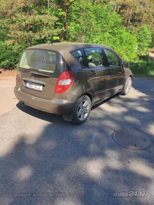 Brūns Mercedes-Benz A-Class 2010 Tallina, ar dzinēja tilpumu 1.50 L un nobraukumu 246 tūkst. km par 2900 €, foto 3 vietnē AUTOMOTO.COM.LV