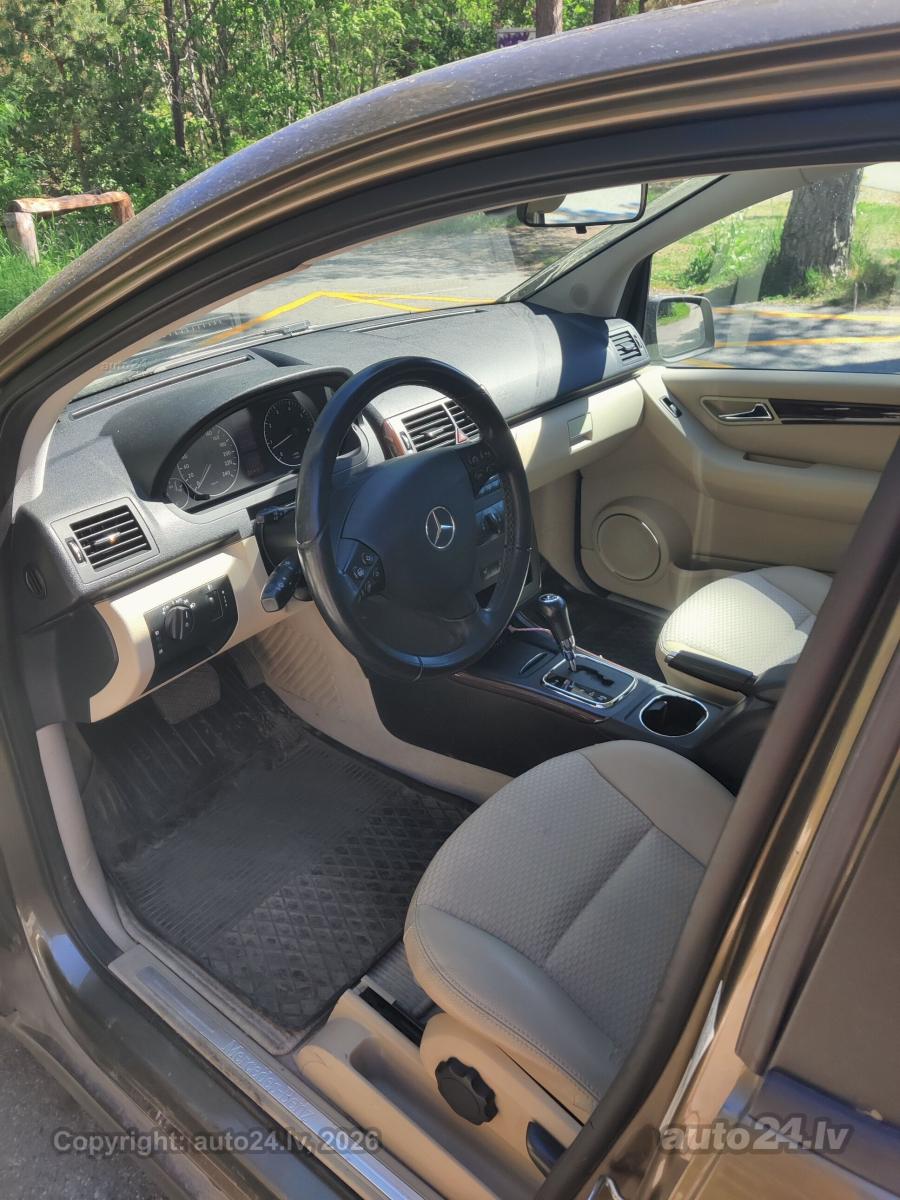 Brūns Mercedes-Benz A-Class 2010 Tallina, ar dzinēja tilpumu 1.50 L un nobraukumu 246 tūkst. km par 2900 €, foto 6 vietnē AUTOMOTO.COM.LV