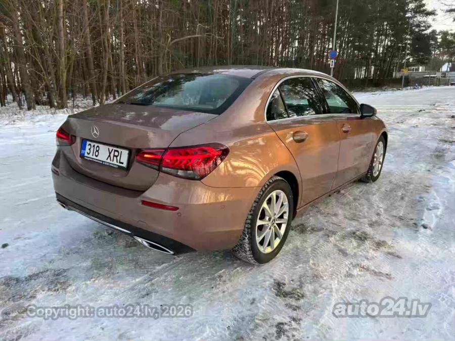 Brūns Mercedes-Benz A-Class 2022 Tallina, ar dzinēja tilpumu 2.00 L un nobraukumu 85 tūkst. km par 27900 €, foto 5 vietnē AUTOMOTO.COM.LV