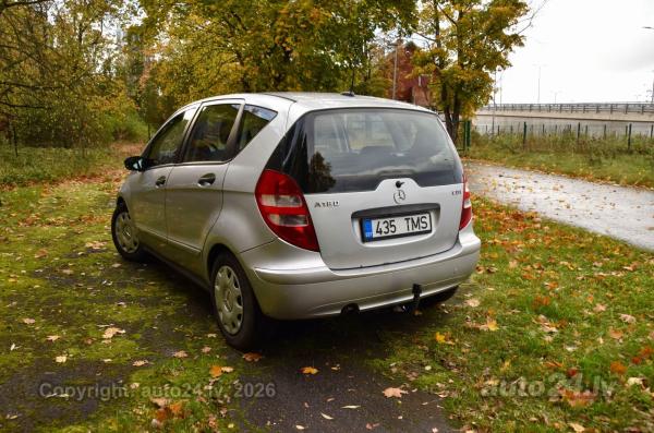 Mercedes-Benz A-Class 2005 Tallina vietnē Pelēks Mercedes-Benz A-Class 2005 Tallina, ar dzinēja tilpumu 1.99 L un nobraukumu 281 tūkst. km par 1350 €, foto 4 vietnē AUTOMOTO.COM.LV