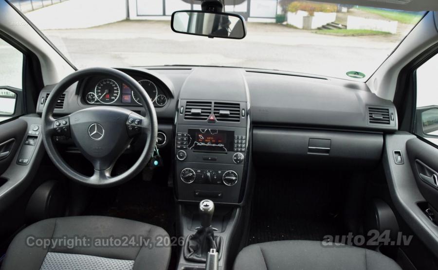 Pelēks Mercedes-Benz A-Class 2005 Tallina, ar dzinēja tilpumu 1.99 L un nobraukumu 281 tūkst. km par 1350 €, foto 7 vietnē AUTOMOTO.COM.LV