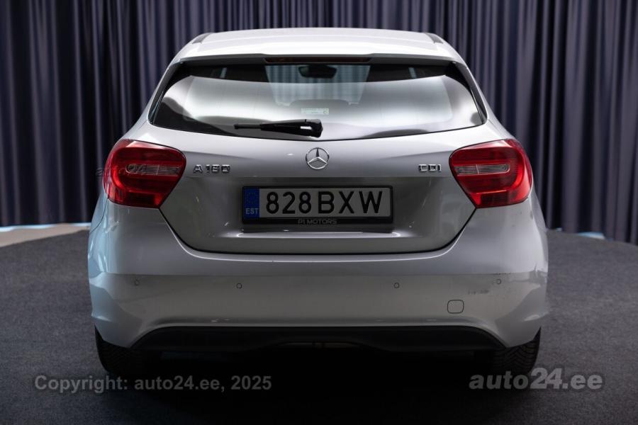 Pelēks Mercedes-Benz A-Class 2012 Tallina, ar dzinēja tilpumu 1.50 L un nobraukumu 127 tūkst. km par 9900 €, foto 3 vietnē AUTOMOTO.COM.LV