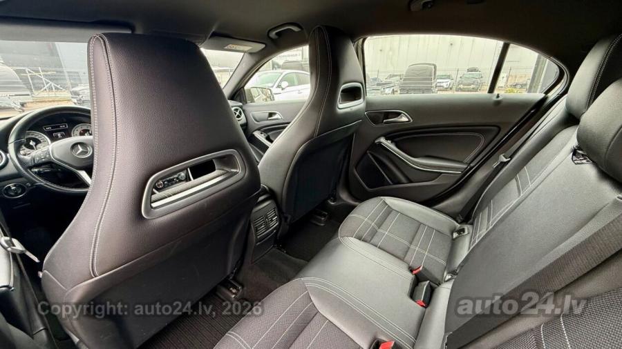 Pelēks Mercedes-Benz A-Class 2014 Tallina, ar dzinēja tilpumu 1.60 L un nobraukumu 142 tūkst. km par 10990 €, foto 17 vietnē AUTOMOTO.COM.LV