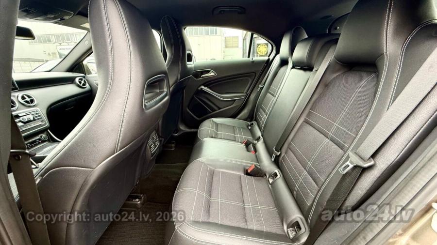 Pelēks Mercedes-Benz A-Class 2014 Tallina, ar dzinēja tilpumu 1.60 L un nobraukumu 142 tūkst. km par 10990 €, foto 22 vietnē AUTOMOTO.COM.LV