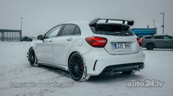 Pelēks Mercedes-Benz A-Class 2015 Tallina, ar dzinēja tilpumu 2.00 L un nobraukumu 110 tūkst. km par 20999 €, foto 5 vietnē AUTOMOTO.COM.LV