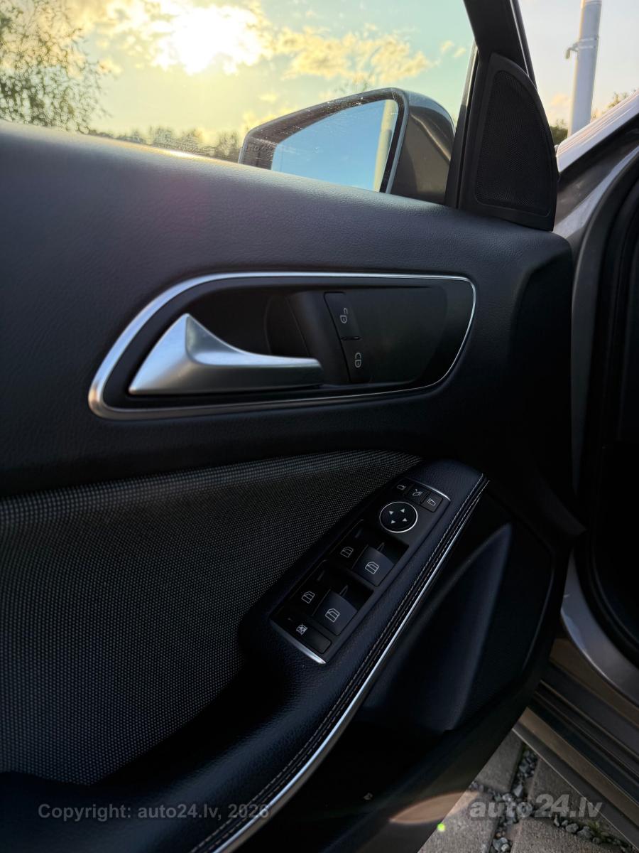 Grey Mercedes-Benz A-Class 2018 in Tartu, with an engine capacity of 2.10 L and mileage of 280 thousand km for 12800 €, photo 12 on AUTOMOTO.COM.LV