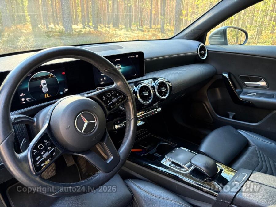 Pelēks Mercedes-Benz A-Class 2019 Tallina, ar dzinēja tilpumu 1.50 L un nobraukumu 194 tūkst. km par 17500 €, foto 8 vietnē AUTOMOTO.COM.LV