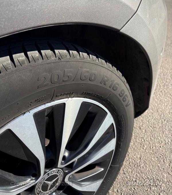 Grey Mercedes-Benz A-Class 2019 in Tallinn, with an engine capacity of 1.50 L and mileage of 194 thousand km for 17500 €, photo 11 on AUTOMOTO.COM.LV