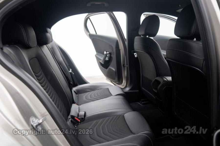 Grey Mercedes-Benz A-Class 2019 in Tallinn, with an engine capacity of 1.50 L and mileage of 105 thousand km for 17899 €, photo 10 on AUTOMOTO.COM.LV