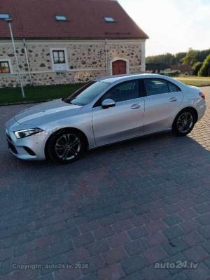 Pelēks Mercedes-Benz A-Class 2019 Pelva, ar dzinēja tilpumu 1.50 L un nobraukumu 192 tūkst. km par 15800 €, foto 12 vietnē AUTOMOTO.COM.LV