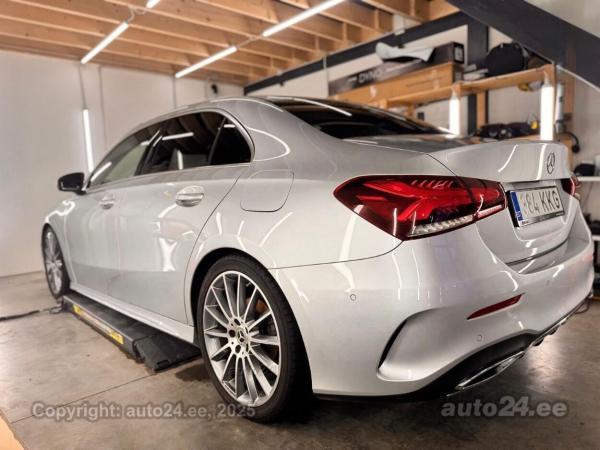 Grey Mercedes-Benz A-Class 2020 in Tallinn, with an engine capacity of 1.30 L and mileage of 97 thousand km for 25900 €, photo 11 on AUTOMOTO.COM.LV