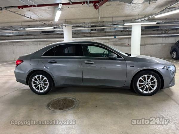 Grey Mercedes-Benz A-Class 2020 in Tallinn, with an engine capacity of 1.30 L and mileage of 106 thousand km for 22900 €, photo 6 on AUTOMOTO.COM.LV